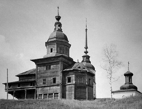 Ortodoks kiliseleri Tserkov Voskreseniya Khristova Tolshemskaya v Predteche, Vologodskaya oblastı, foto