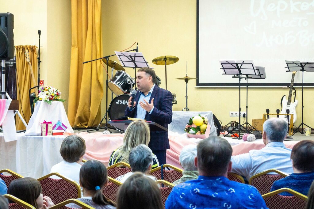 Protestan kilisesi Word of Life Church, Izhevsk, foto