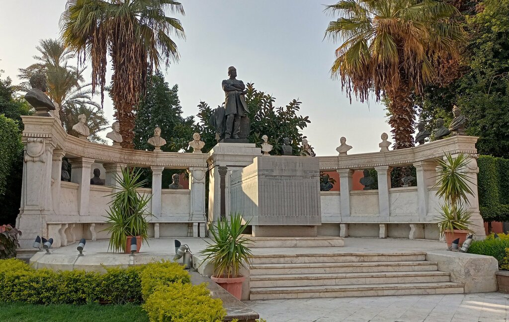 Anıt, heykel Auguste Mariette, Kahire, foto