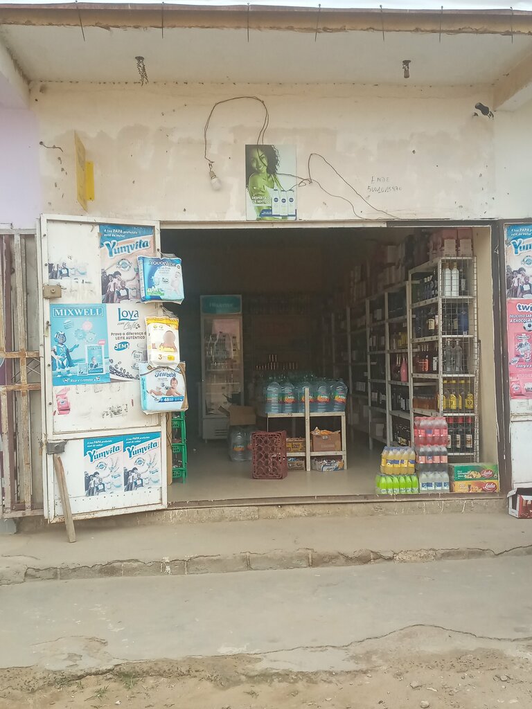Alışveriş merkezleri Galeria Comercial Adywendy, Loanda, foto