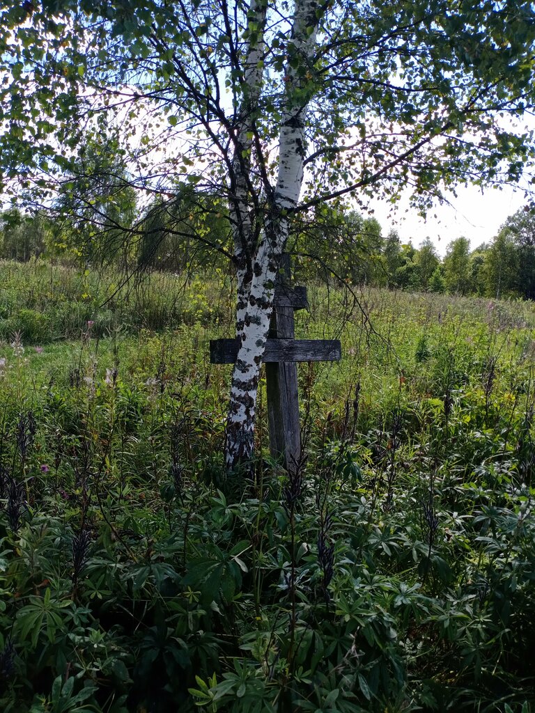 Şapel, haç anıtı Памятный крест, Tverskaya oblastı, foto