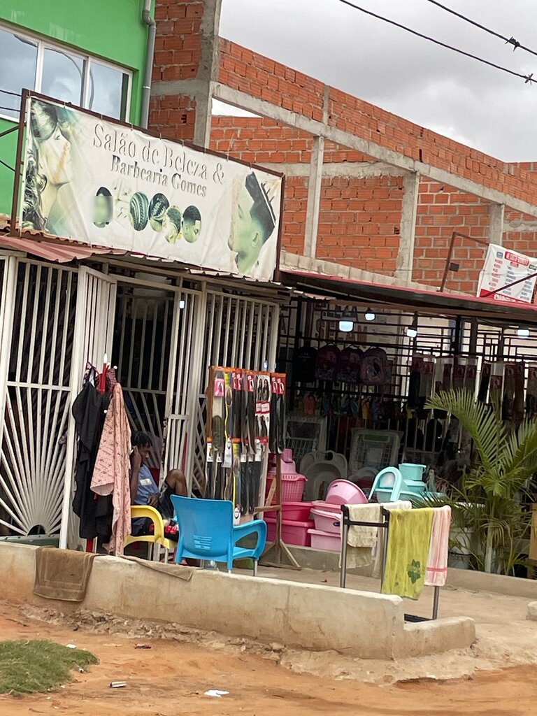 Güzellik salonu Salão de Belezae Barbearia Gomes, Loanda, foto