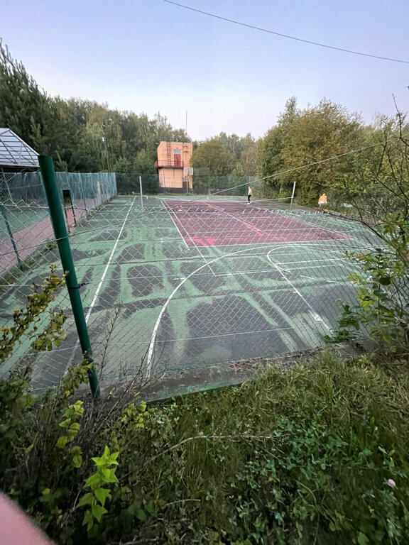 Tenis kortu Tennis court, Moskova ve Moskovskaya oblastı, foto