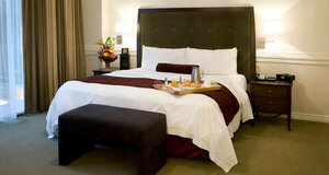 Delta Hotels by Marriott Edmonton Centre Suites (Alberta, Edmonton, 102 Street NW), otel  Edmonton'dan
