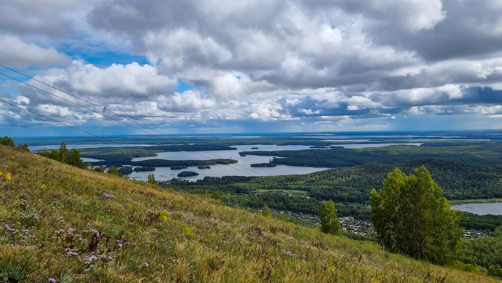 Dağ zirvesi Гора Кобелиха 576 метров, Çeliabinskaya oblastı, foto