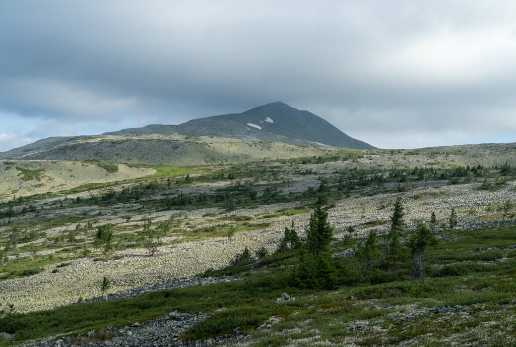 Dağ zirvesi Гора Ойкачахл, Permski krayı, foto