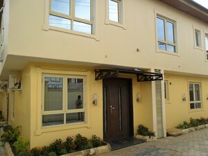 Swisscottage Suites (Lagos, gorod Ikeja), otel  Lagos'tan