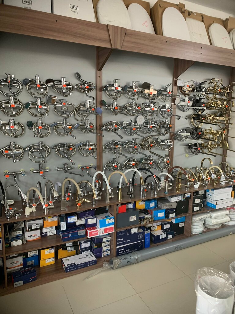 Banyo ve klozet mağazaları Mir Santehniki, Grozni, foto