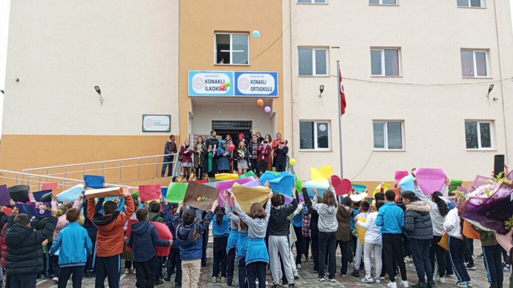 i̇lkokul Konaklı İlkokulu, Bursa, foto
