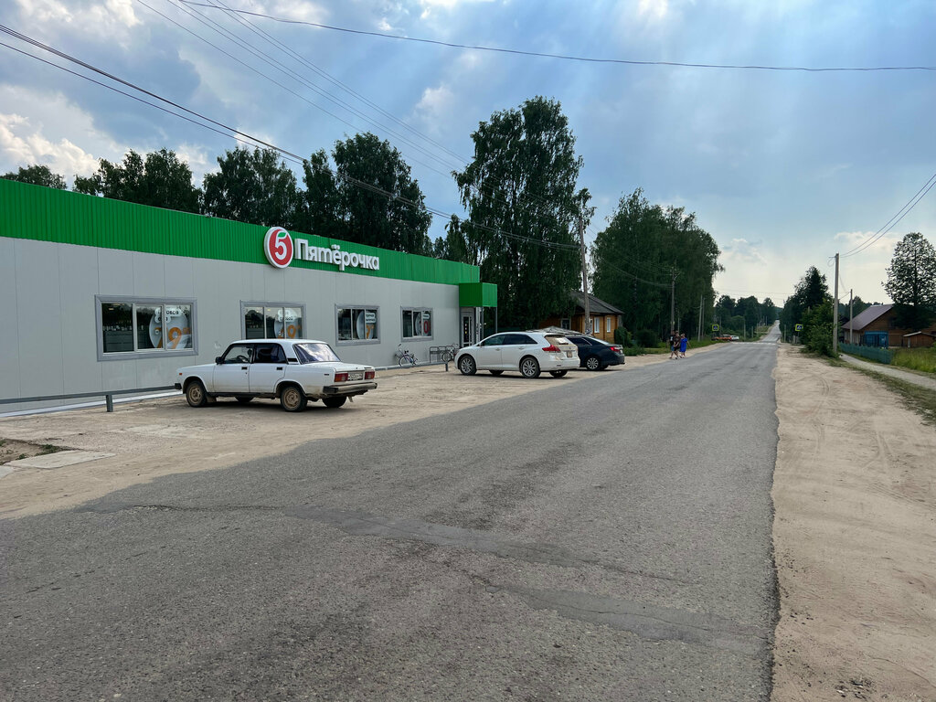Süpermarket Pyatyorochka, Kostromskaya oblastı, foto