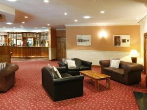 Mercure Wigan Oak Hotel (Orchard Street,Wigan,Greater Manchester WN1 3SS,), otel  Wigan'dan