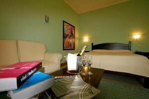 Hotel Duomo (Sardinia, Oristano, Via Vittorio Emanuele II, 34), otel  Oristano'dan