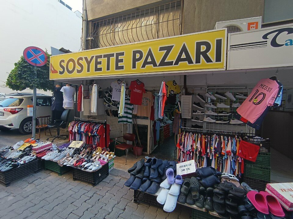 Ayakkabı mağazaları Sosyete Pazarı, İzmir, foto