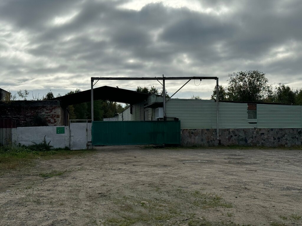 Balık çiftçiliği ve toptancıları Штиль, Olenegorsk, foto
