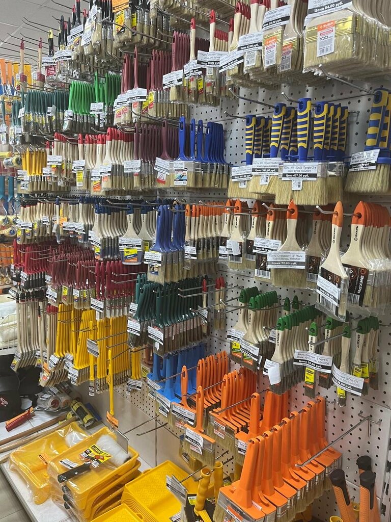 Yapı mağazası Строительный магазин, Belogorsk, foto