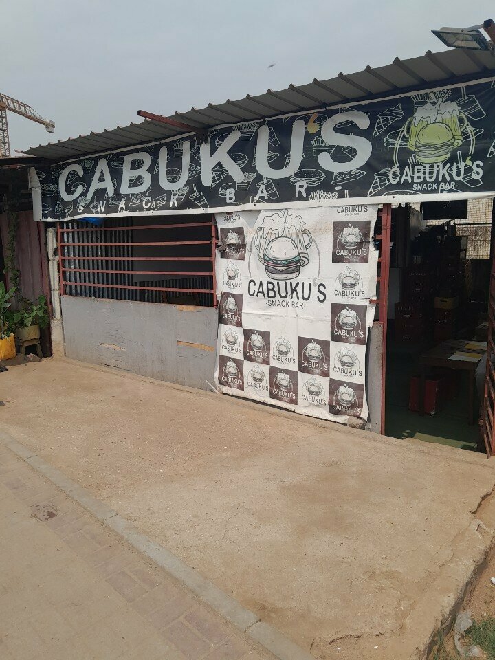 Bar Cabuku's snack bar, Loanda, foto
