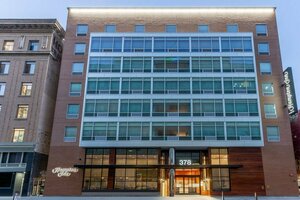 Hampton Inn Oakland Downtown-City Center (California, County of Alameda, Oakland, 11th Street), otel  Oakland'dan