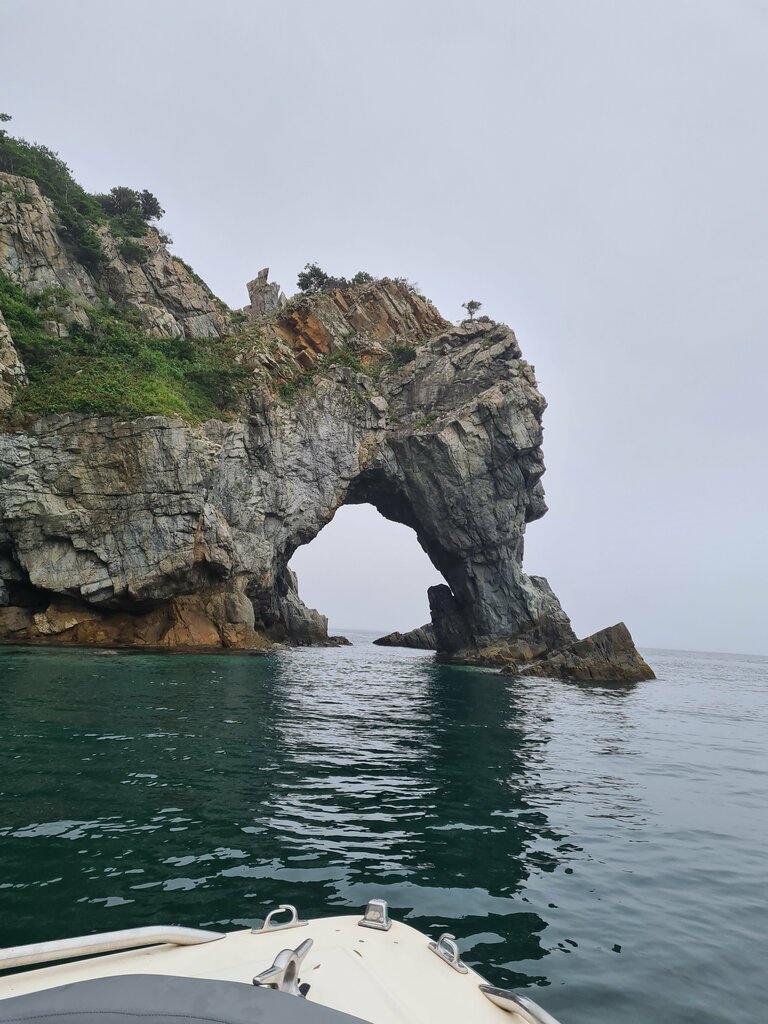 Dağ zirvesi Мыс Гамова, Primoriye, foto