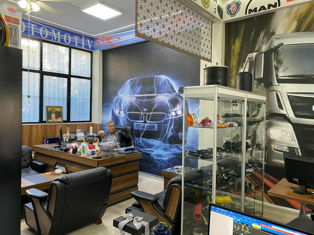 Otomobil yedek parçaları GE Pas Automotive, İstanbul, foto