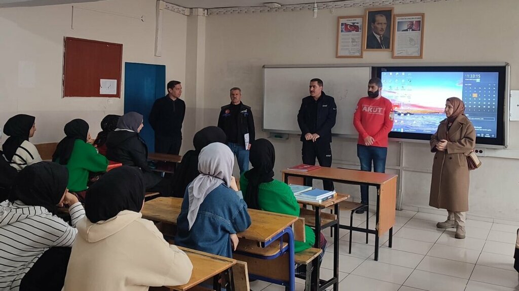 Lise Bingöl Anadolu İmam Hatip Lisesi, Bingöl, foto
