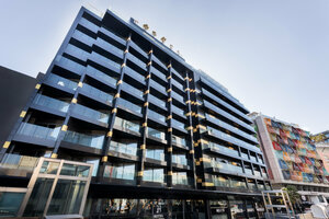 H Hotel (Saint Julians), otel  St. Julians'tan