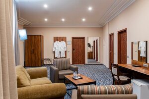Royal (Profsoyuznaya Street No:129А), otel  Moskova'dan