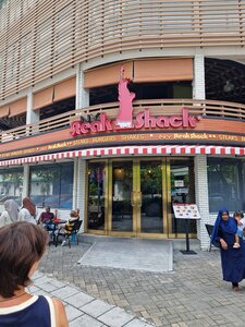 Manhattan Fish Market (Malé, Huvandhumaa Hingun Sok.), restoran  Malé'den