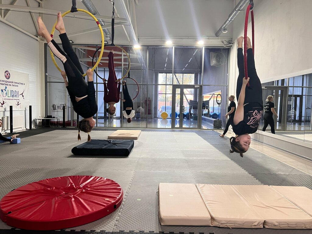 Spor kulüpleri Colibri, Engels, foto