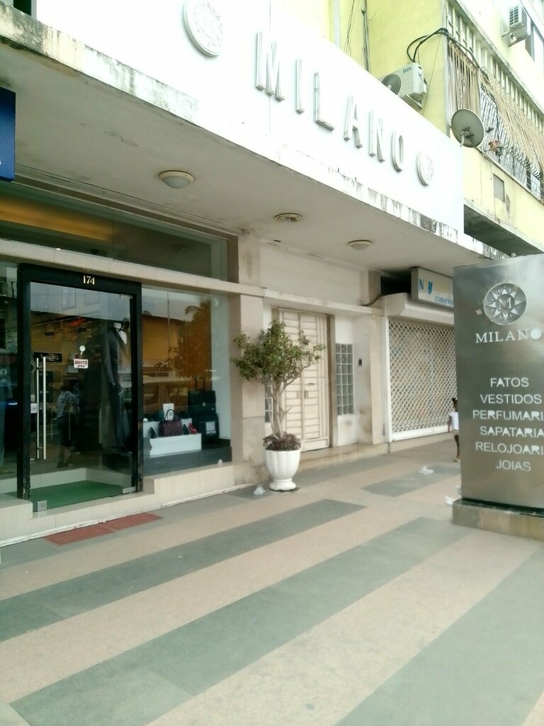 Alışveriş merkezleri Milano, Loanda, foto