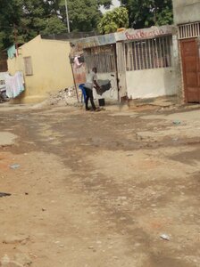 Barbearia (Luanda, Rua da Flora), berberler  Loanda'dan