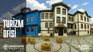 Tarihi Odunpazarı Evleri (Şarkiye Mah., Atatürk Blv., No:45, Odunpazarı, Eskişehir), park, sokak heykeli  Eskişehir'den