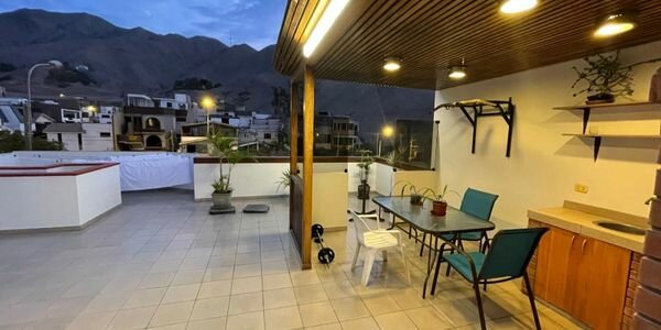 Emlak ofisi Blacker Inversiones T, Lima, foto