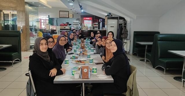 Lise Şehit Mustafa Sezgin Kız Anadolu İmam Hatip Lisesi, Kayseri, foto