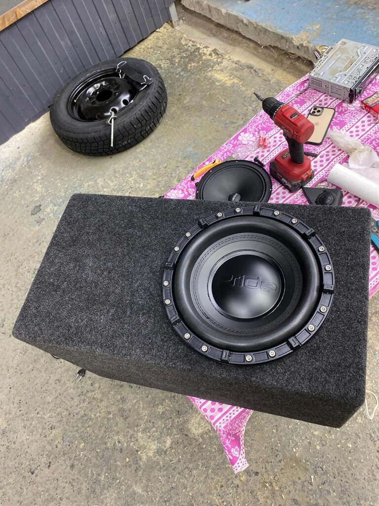 Oto ses sistemleri Extreme Audio, Balakovo, foto