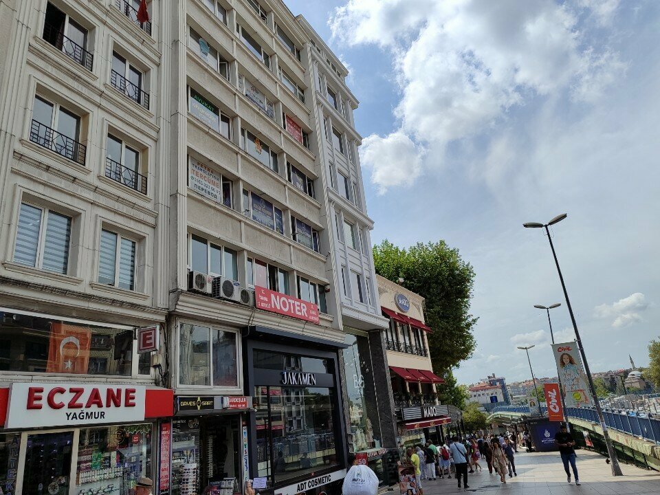 Avukatlar AV. Kisai Dinçer AV. Mehmet Yıldız, İstanbul, foto