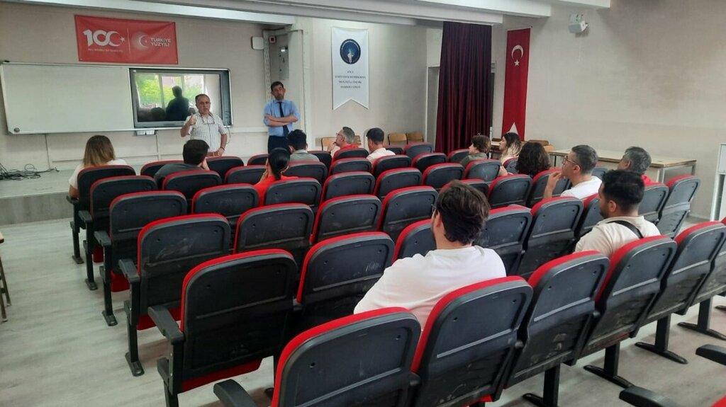 Mesleki ve teknik anadolu lisesi Atça Anadolu Lisesi, Sultanhisar, foto