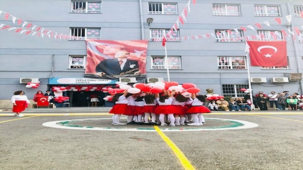 i̇lkokul Sabiha Hamdi Türkay İlkokulu, İstanbul, foto