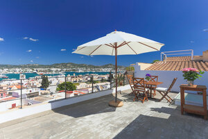 Apartamentos Xereca - Dalt Vila II (Calle San Luis No:8, Vandellós i l'Hospitalet de l'Infant), otel  İbiza'dan