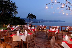 Secret Cliff Resort & Restaurant (Mueang Phuket, Karon), otel