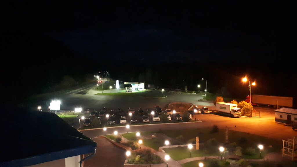 Benzin istasyonu Vostok, Tümen (Tiumenskaya) oblastı, foto