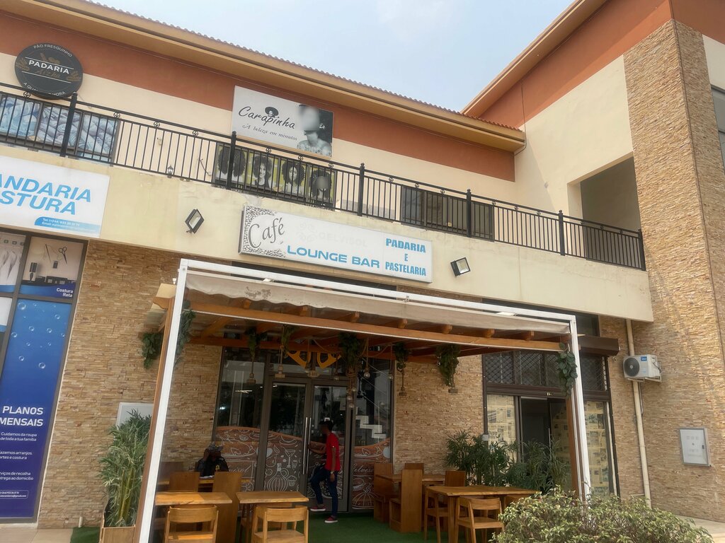 Kafe Pastelaria Gelvisol Patriota, Loanda, foto