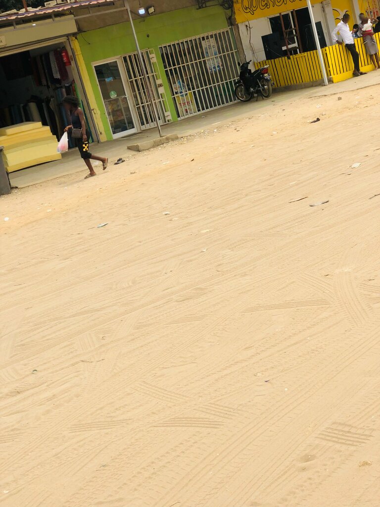 Eczaneler Farmácia Mambo, Loanda, foto
