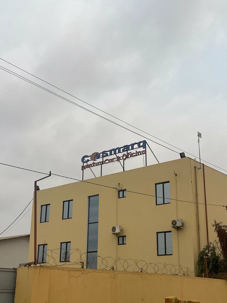 Oto kiralama Cosmarq, Loanda, foto