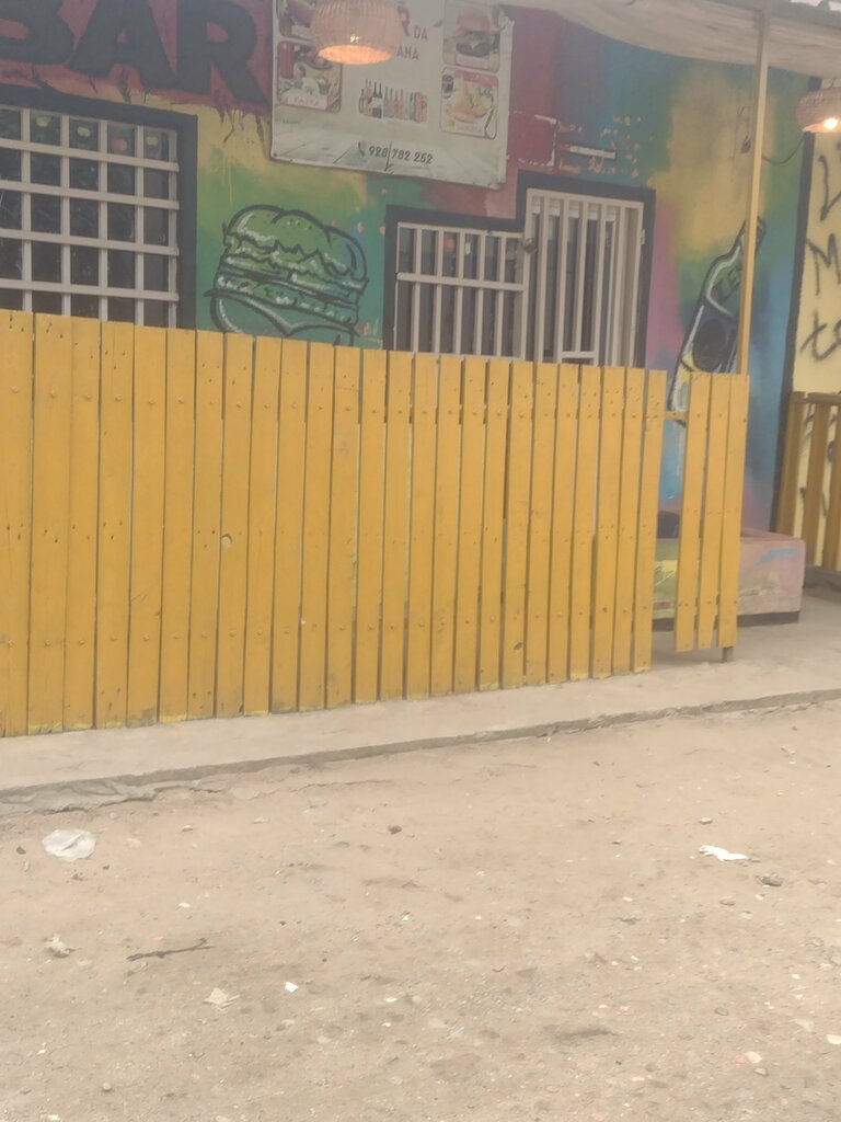 Bar Bar Ti Pai, Loanda, foto