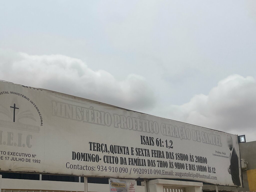 Protestan kilisesi Igreja Pentecostal Ministério Profético Geração de Samuel, Loanda, foto