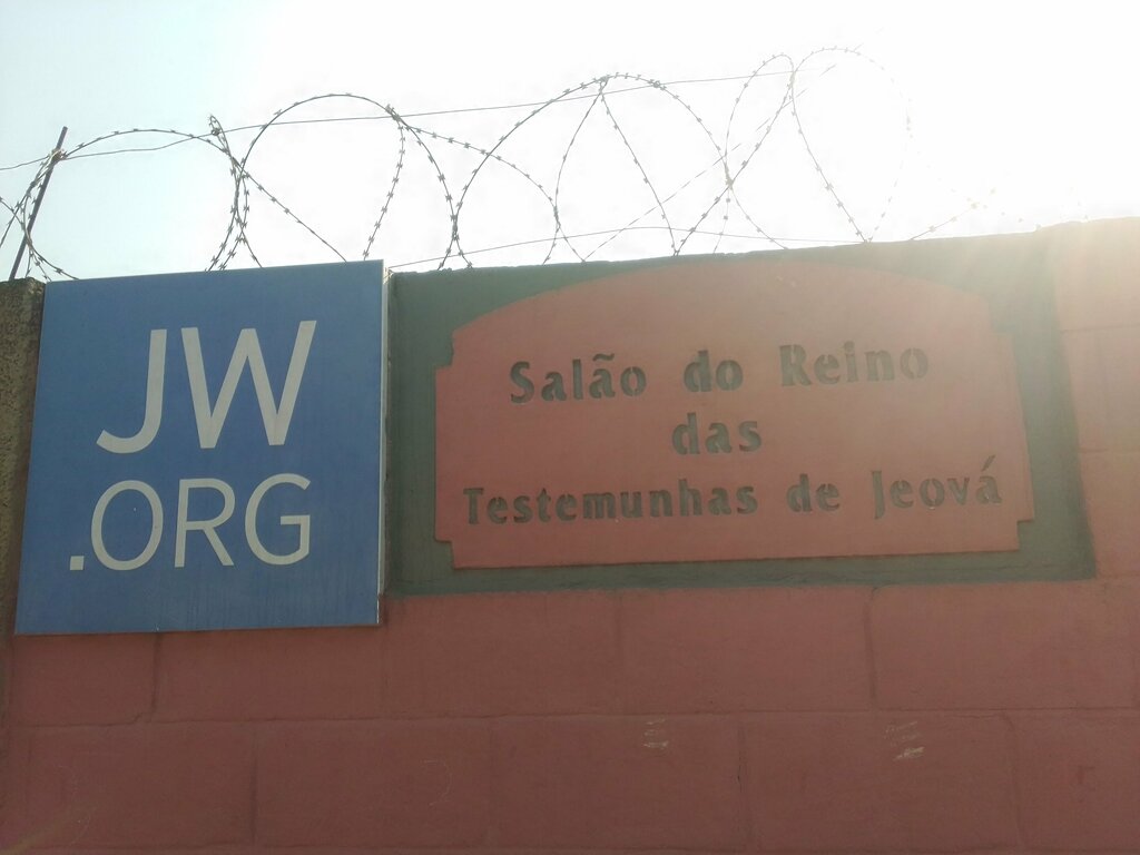 Dini dernekler Salão do Reino das Tesgeminhas de Jeová, Loanda, foto