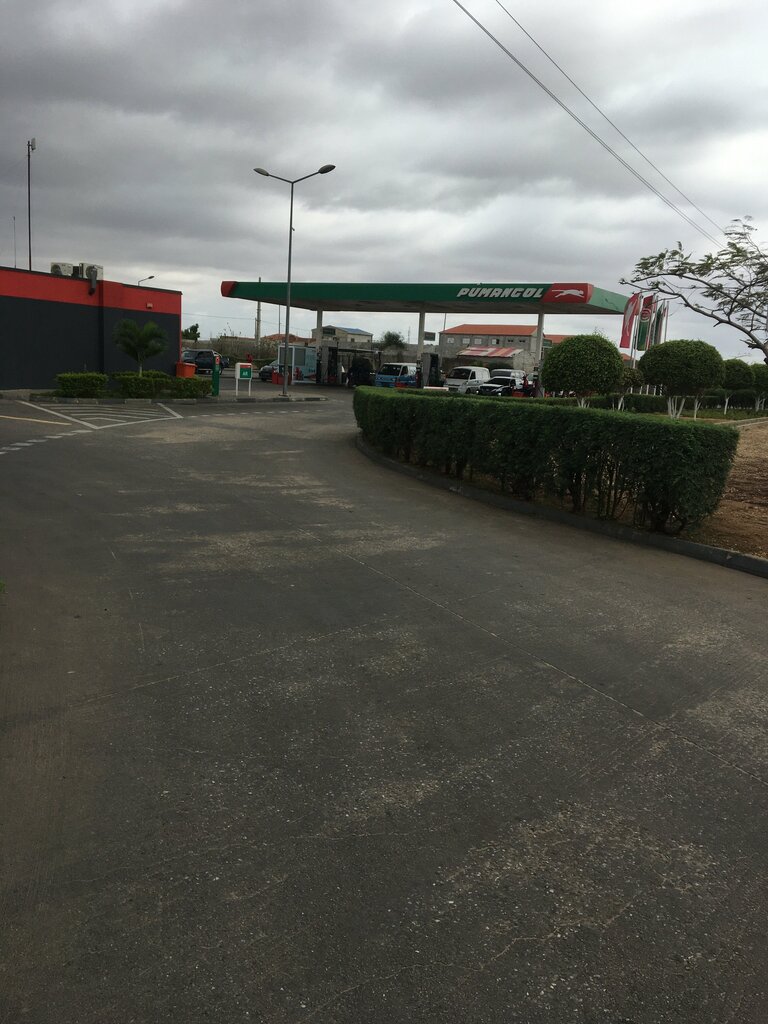 Benzin istasyonu Posto de Abastecimento da Pumangol, Loanda, foto
