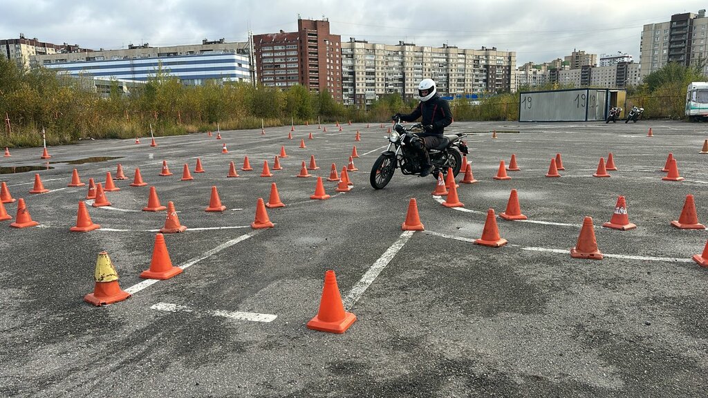 Motosiklet okulu Bajker, Saint‑Petersburg, foto