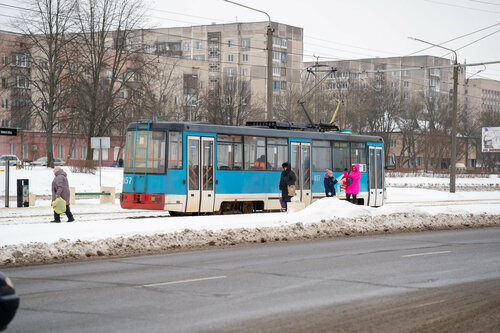7-ja škola (Viciebskaja voblasc, Navapolask, Novopolotskiy skorostnoy tramvay), hızlı ulaşım istasyonu  Navapolatsk'tan