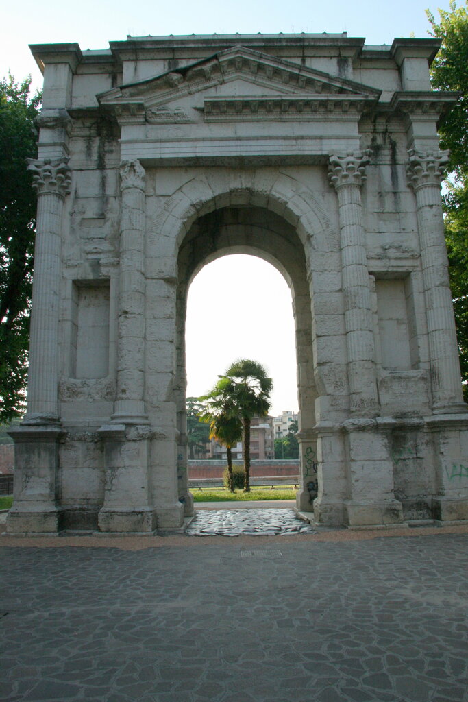 Turistik yerler Arco dei Gavi, Verona, foto